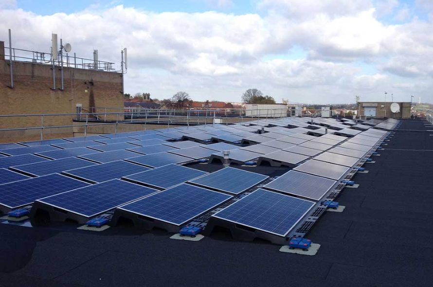 Flat Roof Solar Panel Mounting Systems – Bauder Photovoltaic Solutions ...